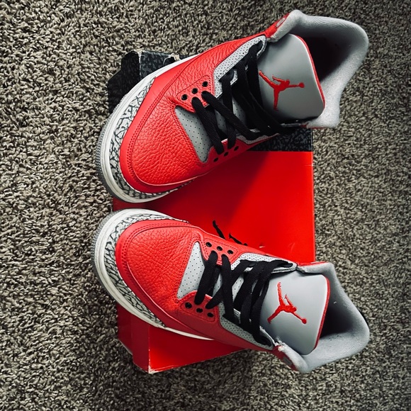Jordan | Shoes | Se Fire Red Jordan 3s | Poshmark